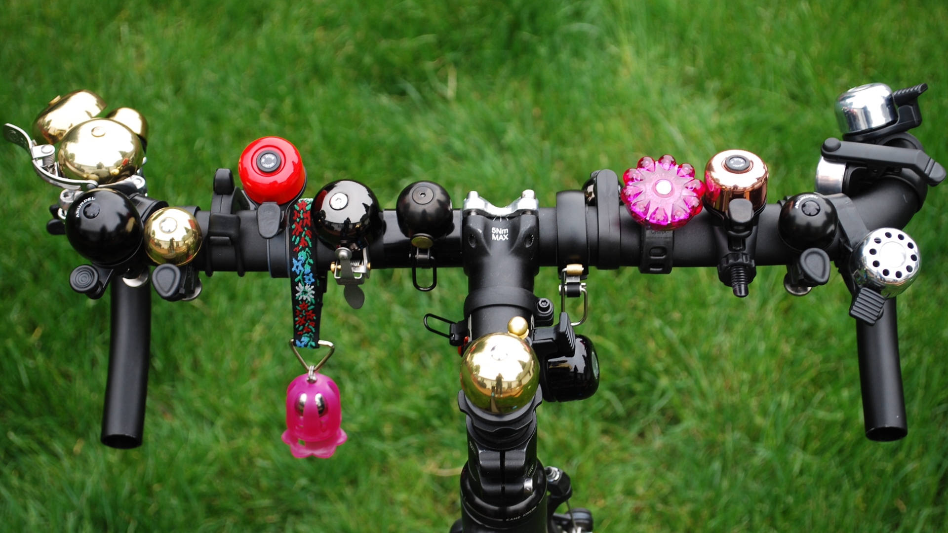 8 Best Bike Bells for Safety in 2025: Enhance Your Ride with Loud ...